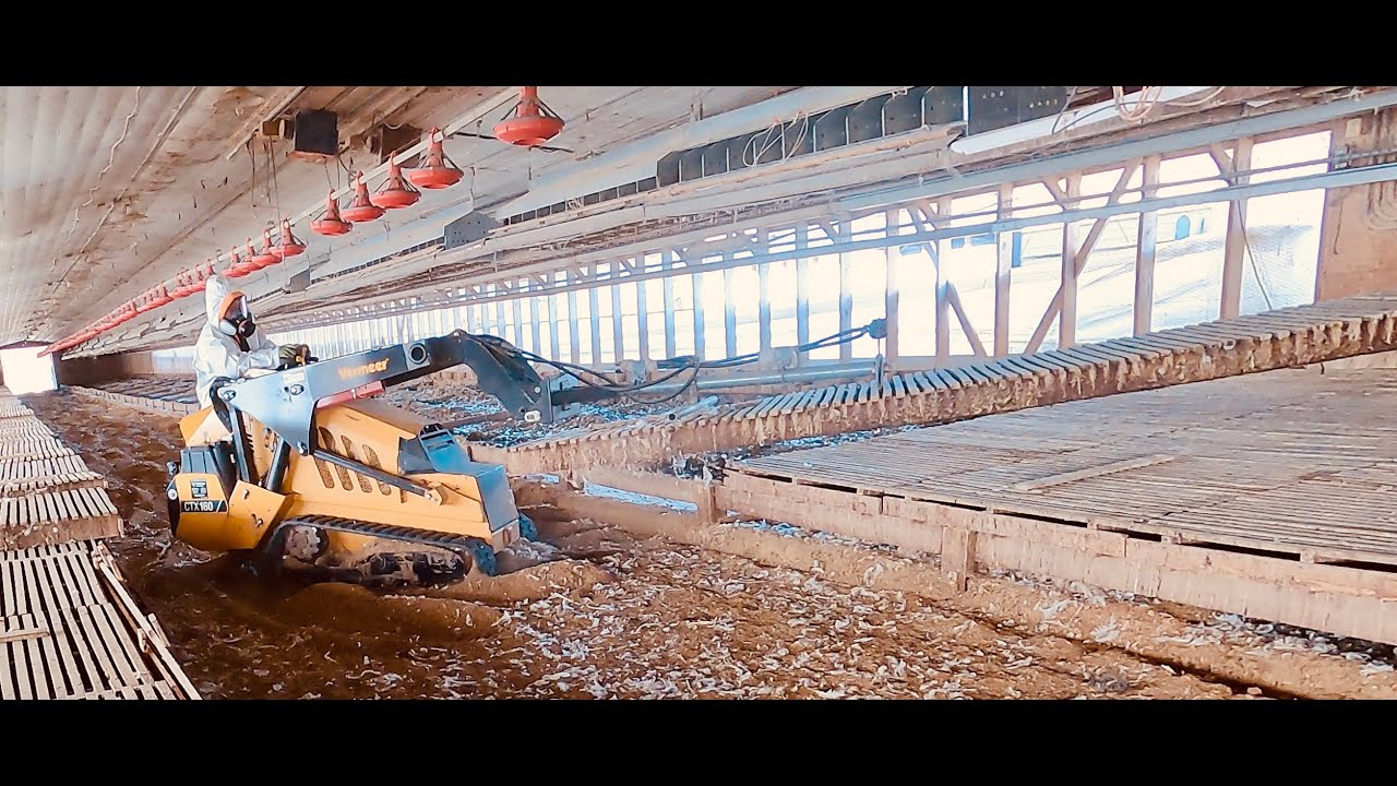 CTX 160 | Poultry Slat Mover - YouTube