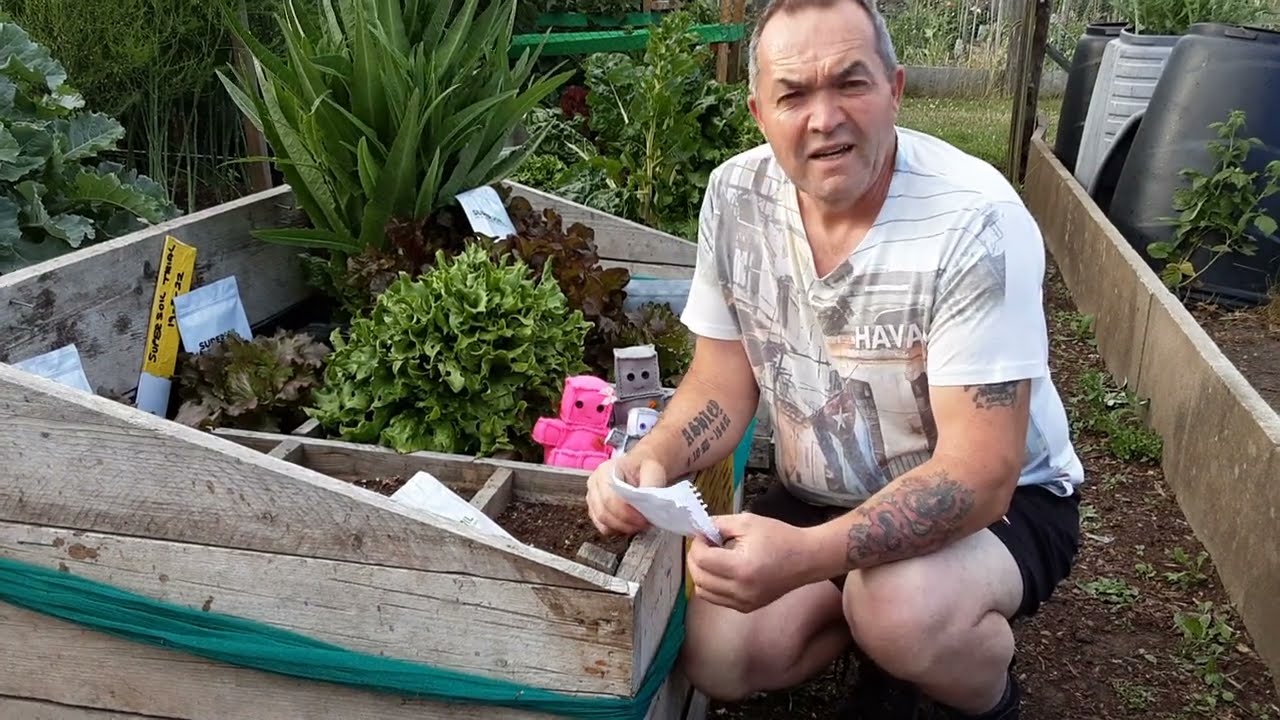 Polytunnel & Greenhouse Gravity Wick Guttering System Tour 🌻Supersoil ...