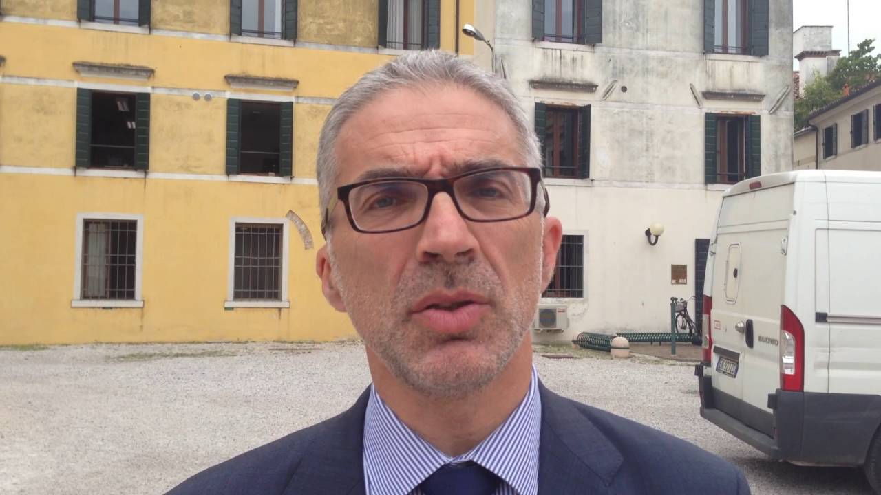 Roberto Tonon, sindaco di Vittorio Veneto - YouTube