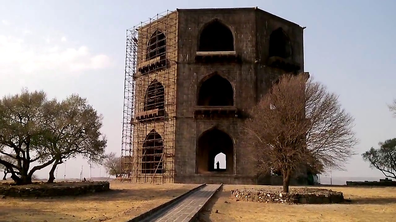 Chandbibi Palace, A'Nagar - YouTube