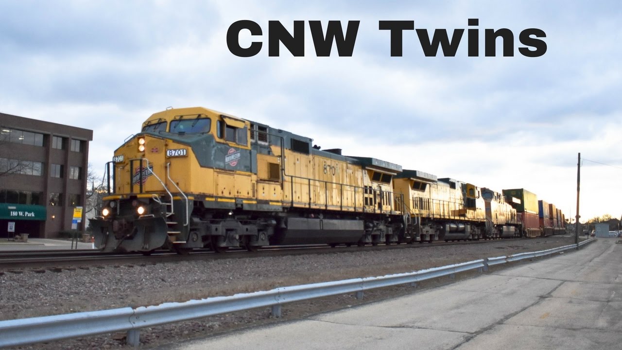 CNW 8701 and 8646 - Elmhurst IL, 3/5/17 - YouTube