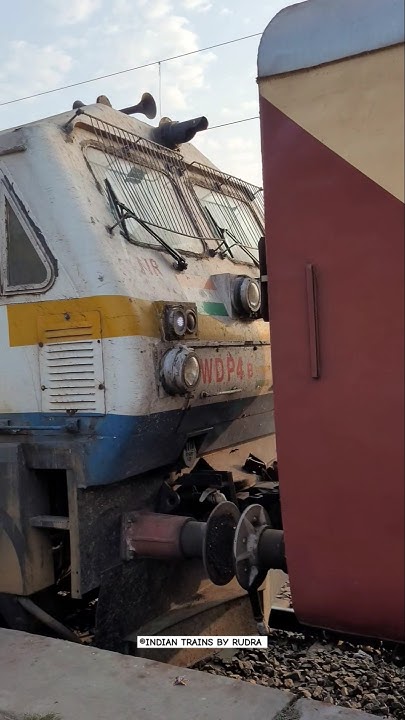 Coupling of Wdp4b diesel locomotive with 04816 Jodhpur Summer Special 😮 #wdp4b #coupling # ...