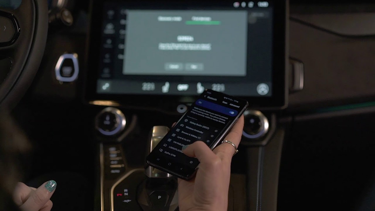 Lynk & Co: Connecting your phone to the 01 - YouTube