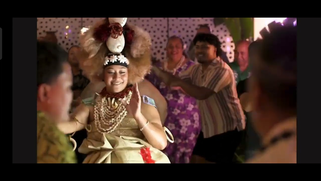 Siana's 21st - Taualuga / Finale - YouTube