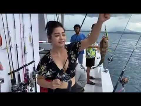 Mancing Ketegangan bersama model sexy indonesia