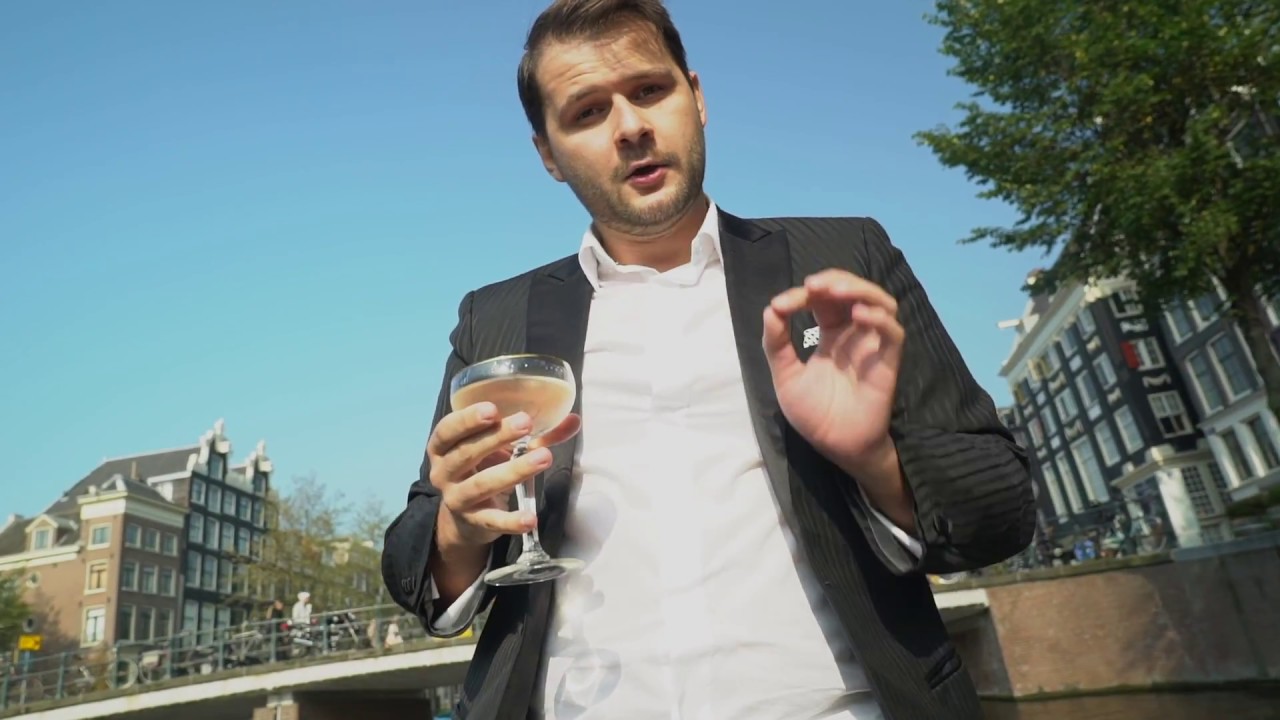 Extreme bartending - Old Simon Genever Martini - YouTube
