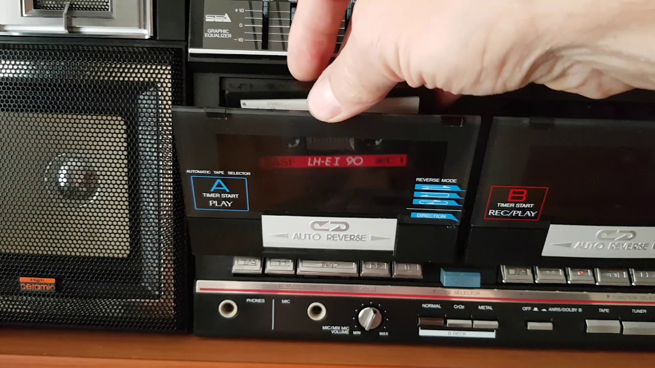 JVC PC-W330 - YouTube