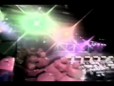 Nickelodeon GUTS Full Theme Song - YouTube