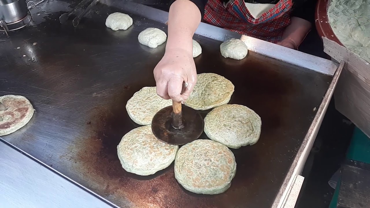 할머님,할아버지가 기름적게 담백하게 구워내는 쑥호떡,연서시장,연신내역 근처,ssuk ho-dduck,korean ...