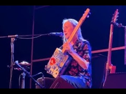 FIONA BOYES..."RAMBLIFIED" - YouTube