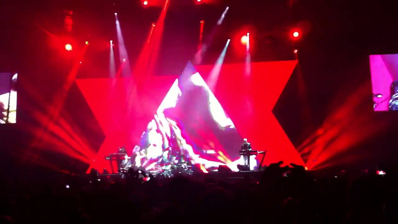 Depeche Mode - Angel @ O2 Arena, London, 28 May 2013 - YouTube