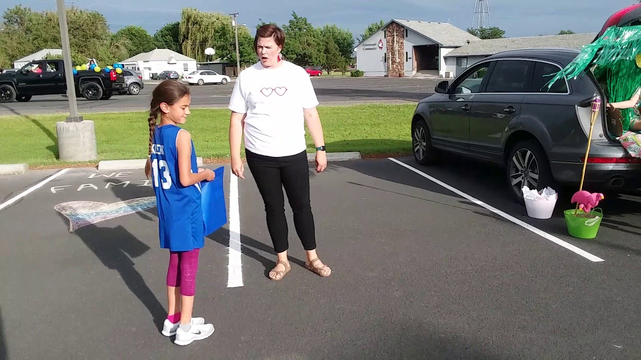 3rd Grade graduate walked the parade 2020 - YouTube