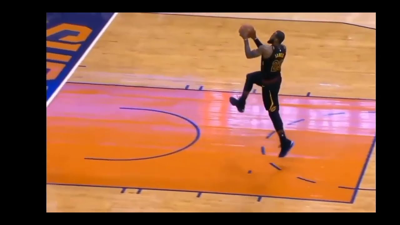 LeBron with an insane windmill dunk😱 - YouTube