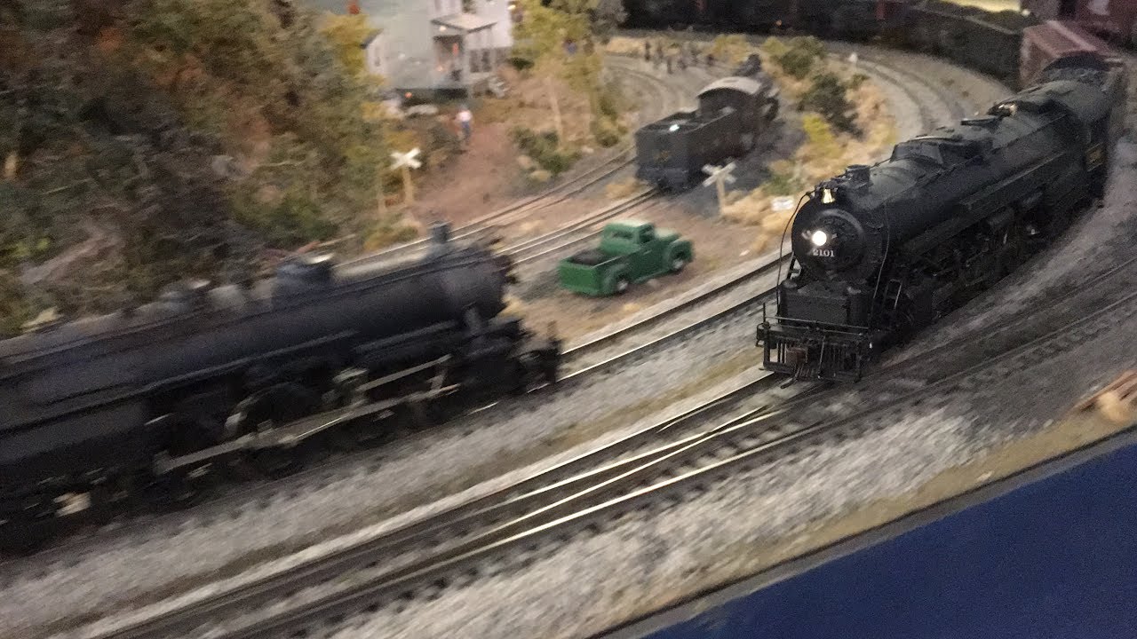 HO Scale Reading Freight - YouTube