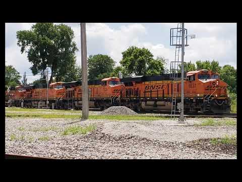 BNSF 6637 AT STREATOR,IL WITH A STACK TRAIN/ CHILLICOTHE SUB - YouTube