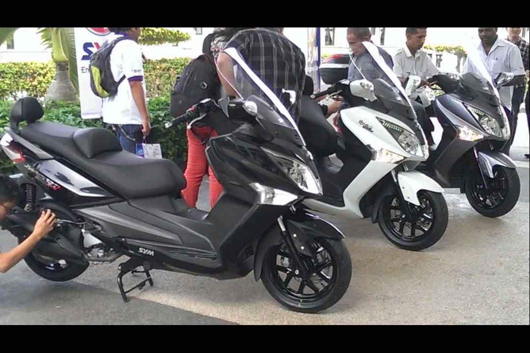 sym 250i evo - YouTube