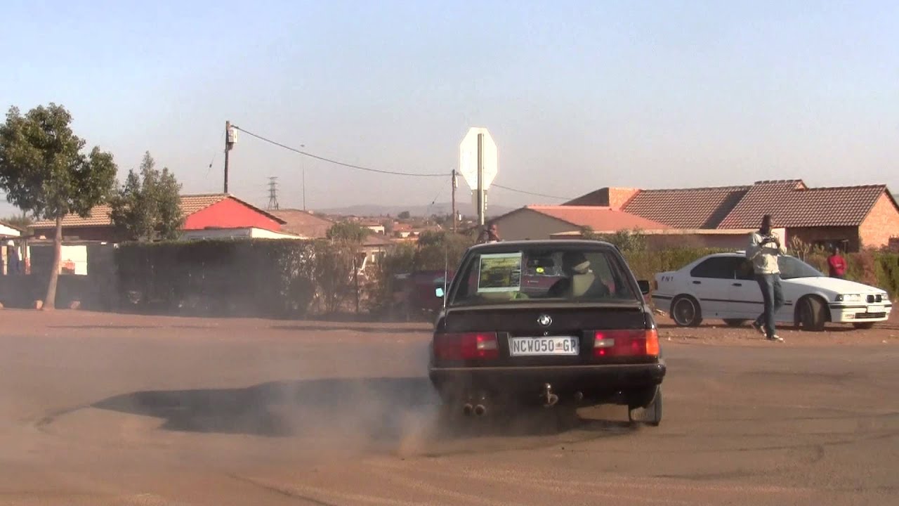 BMw E30 spinning SSK - YouTube