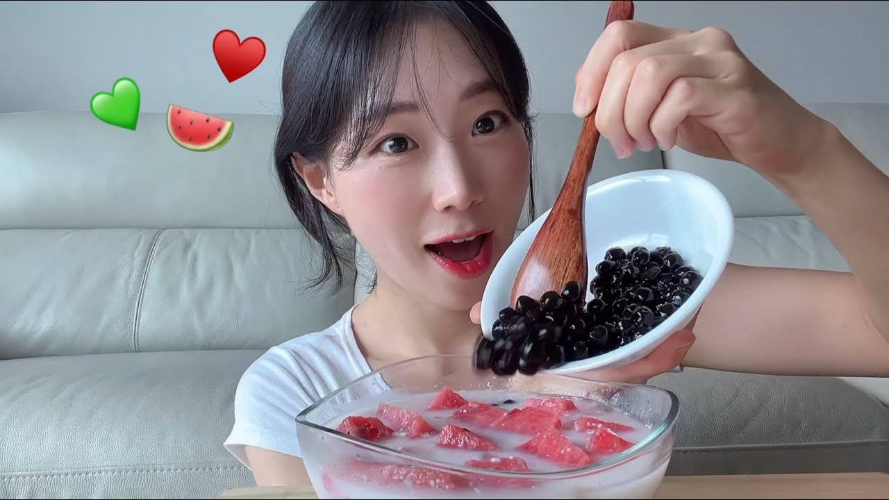 수박화채 타피오카펄 잔뜩 넣어 먹기🍉 Eat watermelon hwachae with lots of tapioca pearls - YouTube