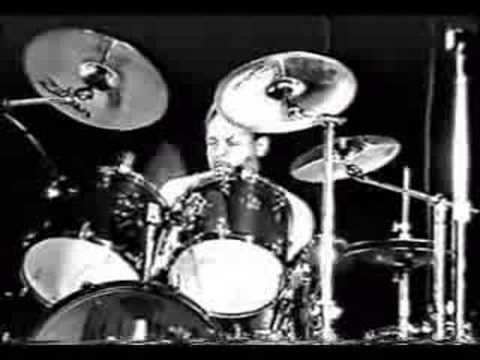 Stanley Clarke school days Isaac(Ike)Wiley Jr. OPEN SOLO - YouTube