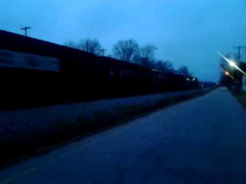 CSXT W089 TWO SD50-2 IN RUN 8 NICE K5LA HORN - YouTube