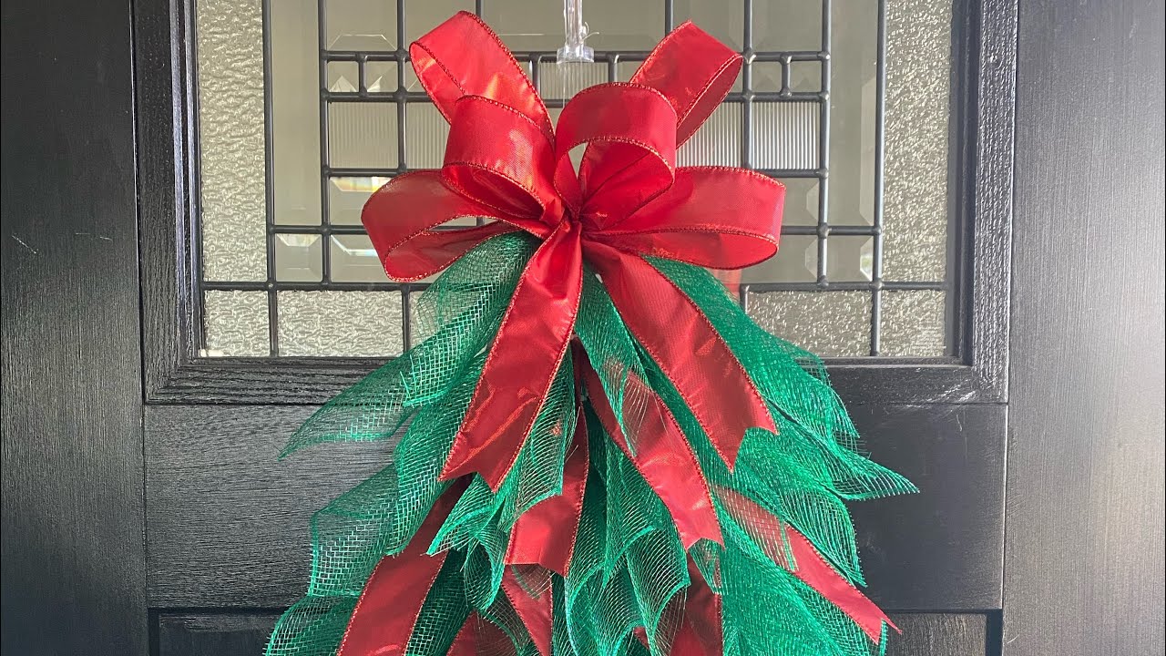 How to Make a Christmas Tree Wreath on a UITC Triangle Board - DIY ...