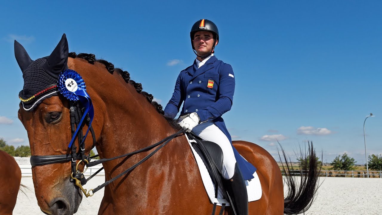 Entrevista a Adrián Roldán Narváez - YouTube