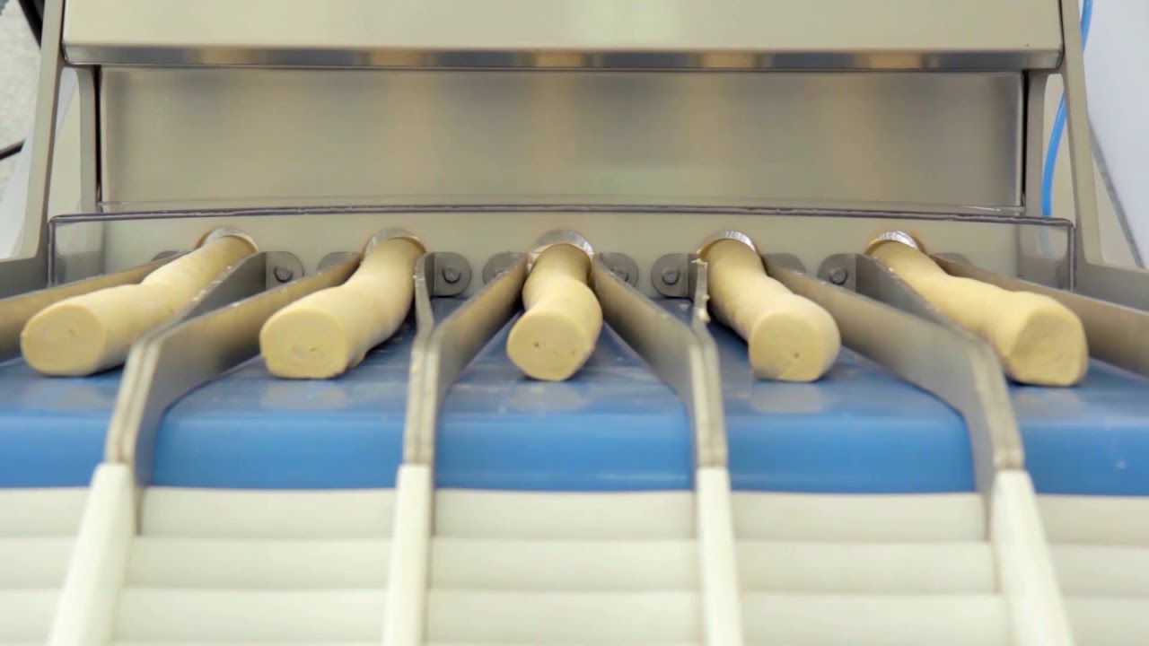 Make-up dough line - LMM - YouTube