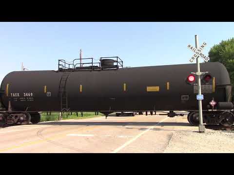NS 7114 West in Lostant, IL 8/10/20 - YouTube