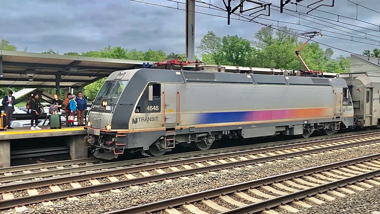 NJT 4648 Leads Multilevel set to NYP - YouTube
