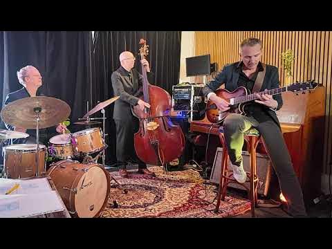 Alone Together - Joost Zoeteman, Bart Tarenskeen, Wim de Vries - YouTube