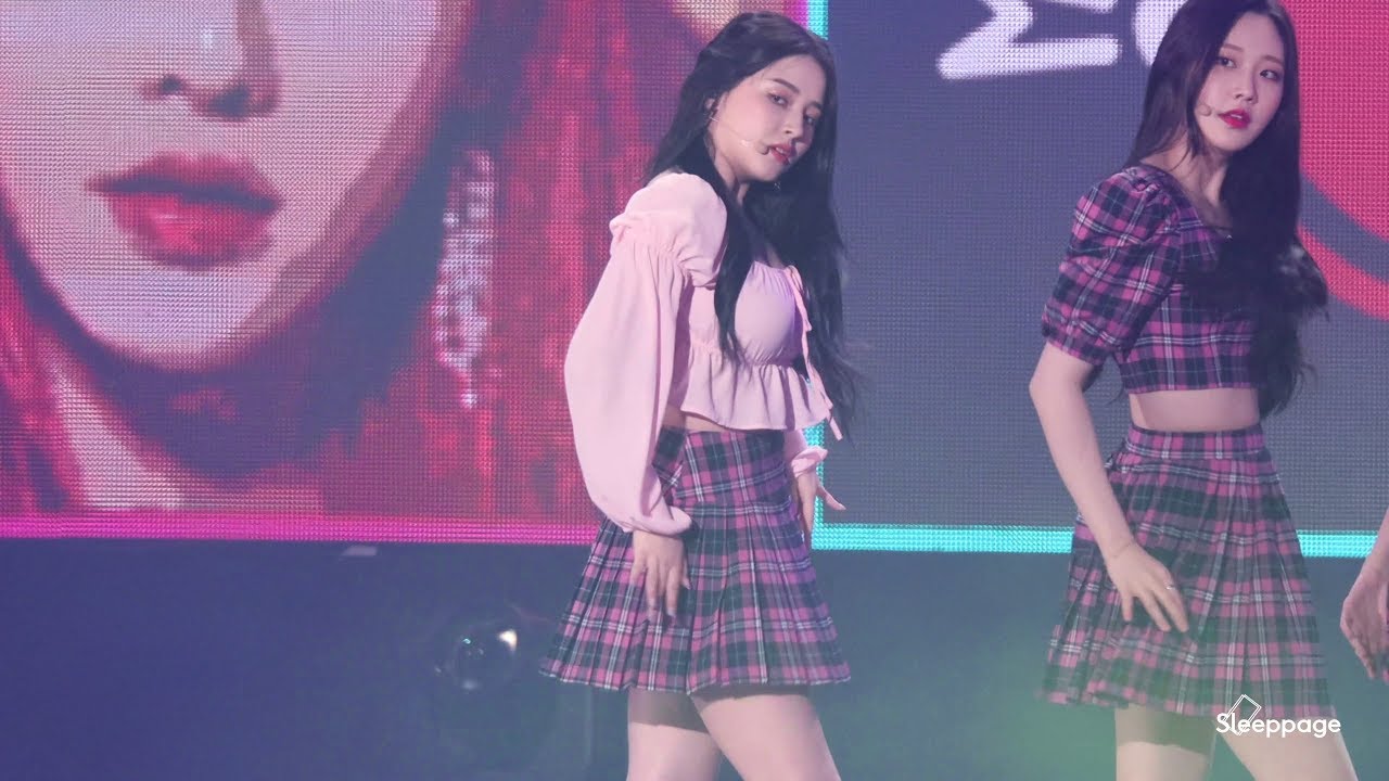 [4K] 190501 모모랜드 MOMOLAND 뿜뿜 BBOOM BBOOM 낸시 NANCY By Sleeppage - YouTube