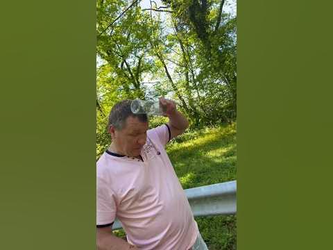 КАК РАЗБИТЬ БУТЫЛКУ ОБ ГОЛОВУ - YouTube