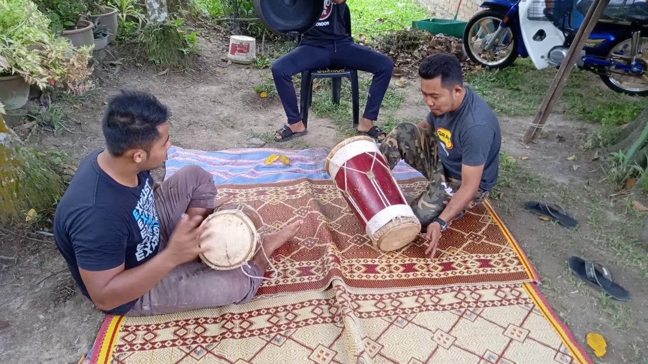 Main kompang - YouTube