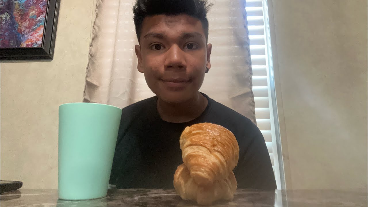 Eating 2 croissant in a minute - YouTube