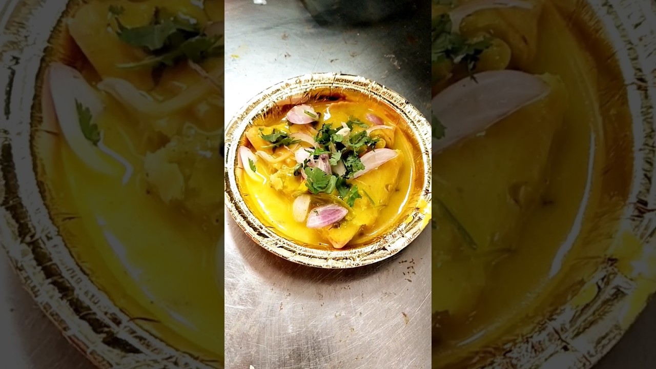 Famous Kadhi Samosa 😋😋😋😋 #amritsar #indianstreetfood#shorts - YouTube