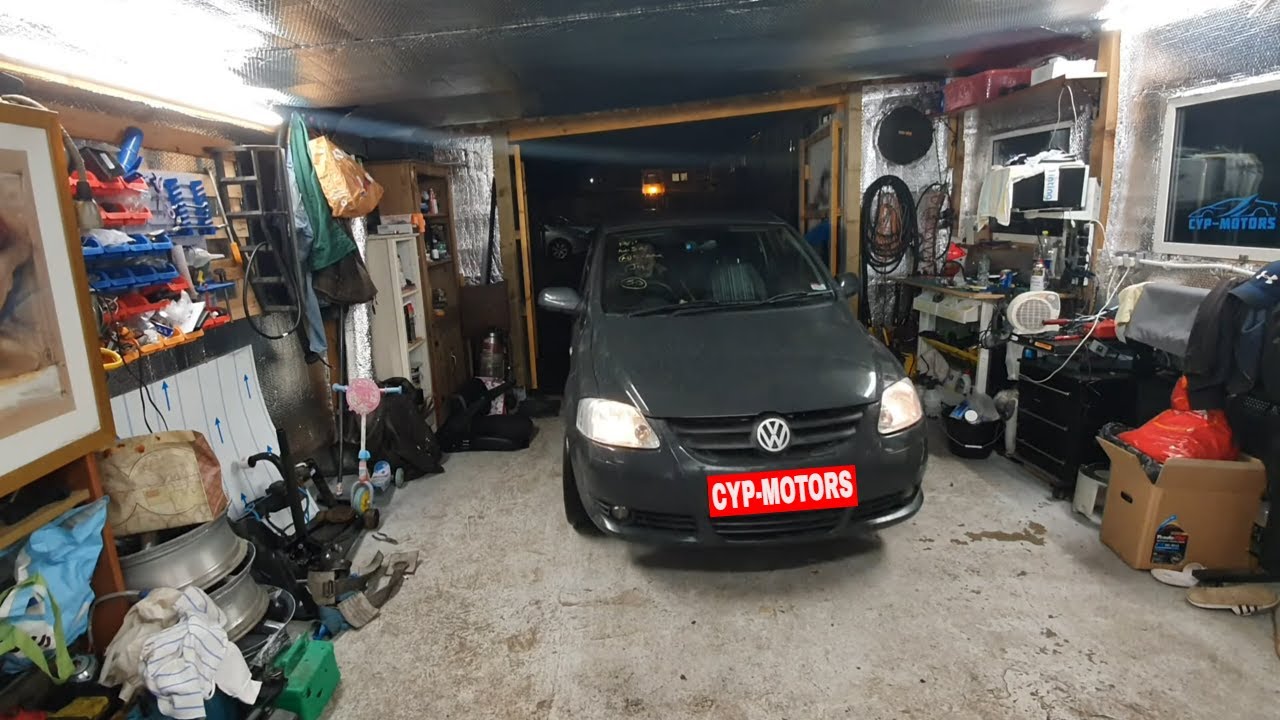 VW FOX salvage repairs - reparam o masina accidentata - YouTube