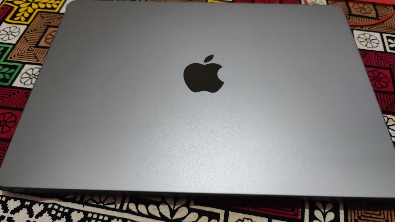 unboxing-video-of-macbook-pro-14-inch-8gb-unified-memory-512gb-ssd