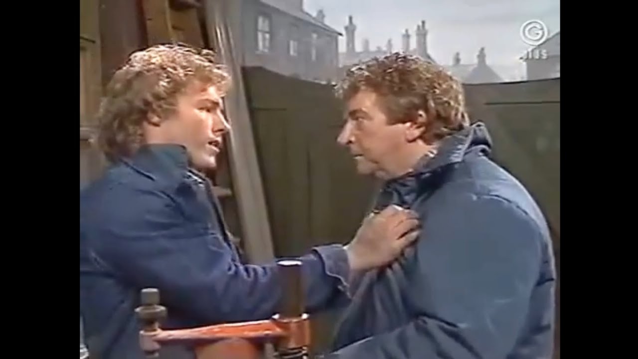 Coronation Street - Brian Tilsley Vs. Len Fairclough (12th January 1983 ...