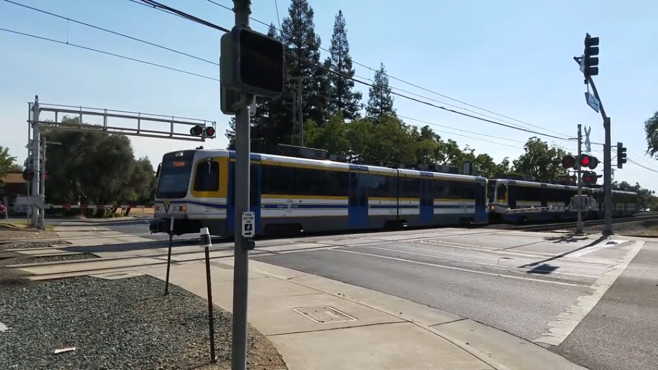 Sacramento Light Rail Gold Line Inbound and Outbound Trains Meet, Horn ...