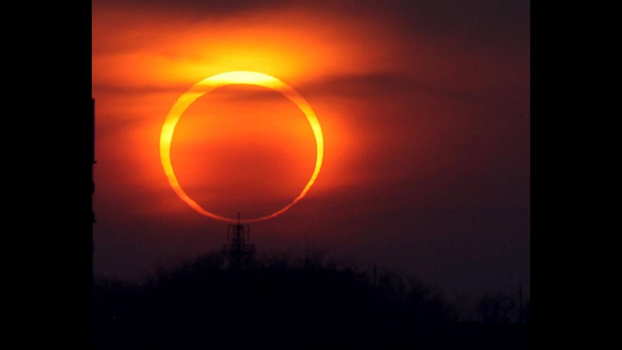 SOLAR ECLIPSE RED MOON AND SUN - YouTube