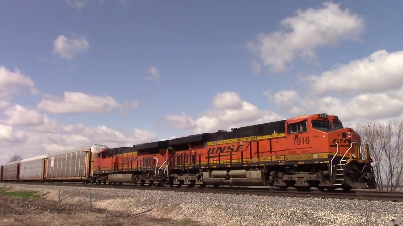 BNSF 7916 East in Coal City, IL 4/9/20 - YouTube