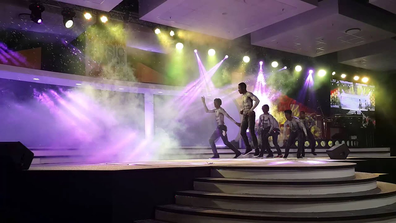 Msami and Makomando dance compe at KTMA2014 - YouTube