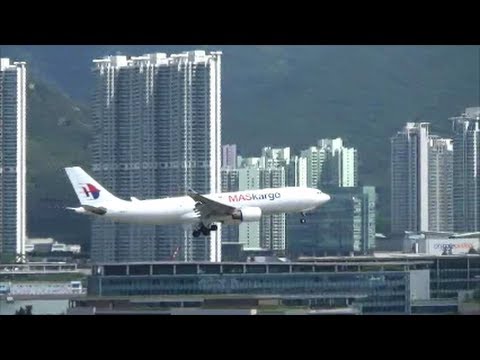 Hong Kong Airport Plane Spotting. Bright and Clear Day, Great View ...