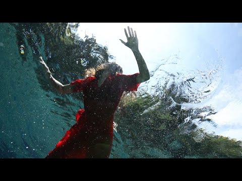Loli Molina - Si Algo Se Pierde En Ese Movimiento (Video Oficial)