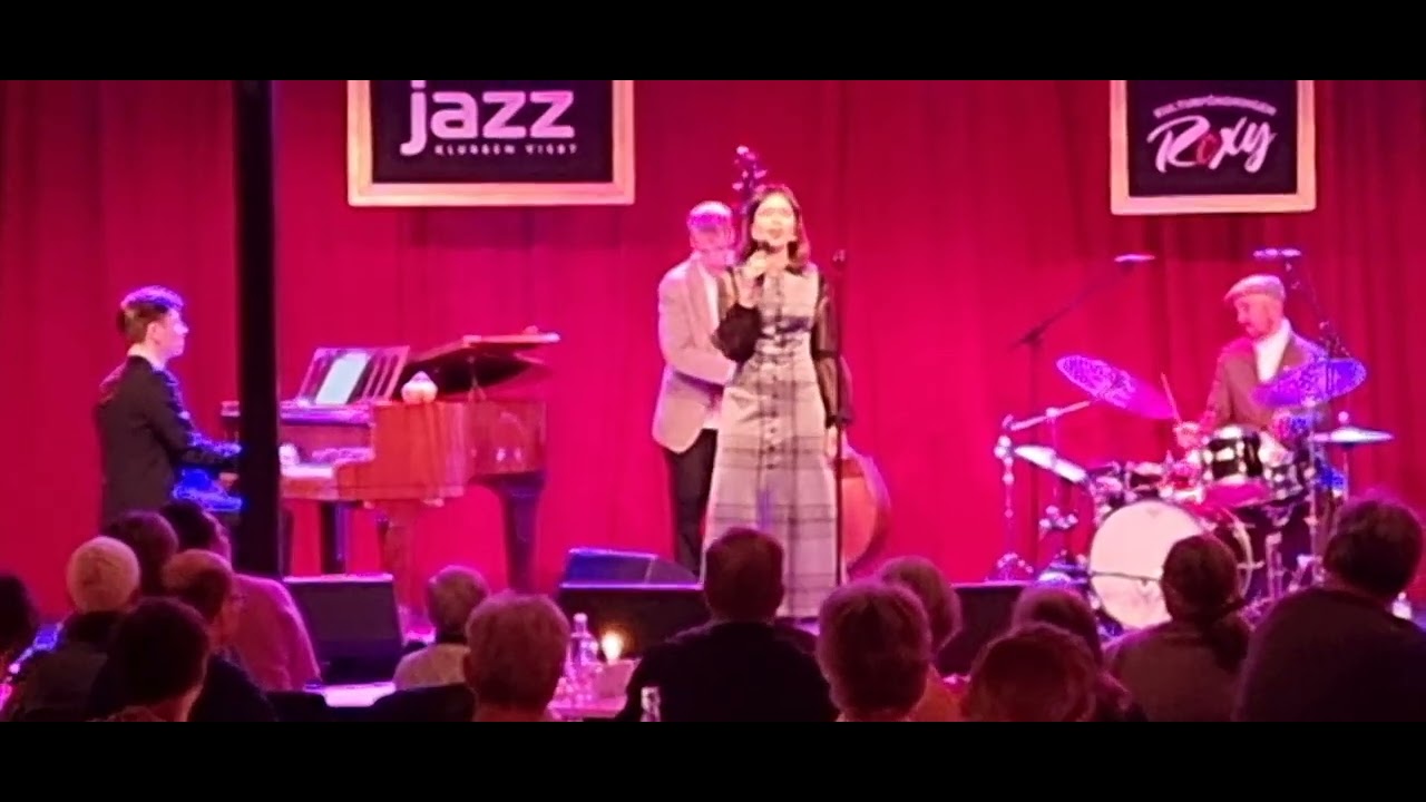 Emmalisa Hallander live in Visby 2024-04-29 - YouTube