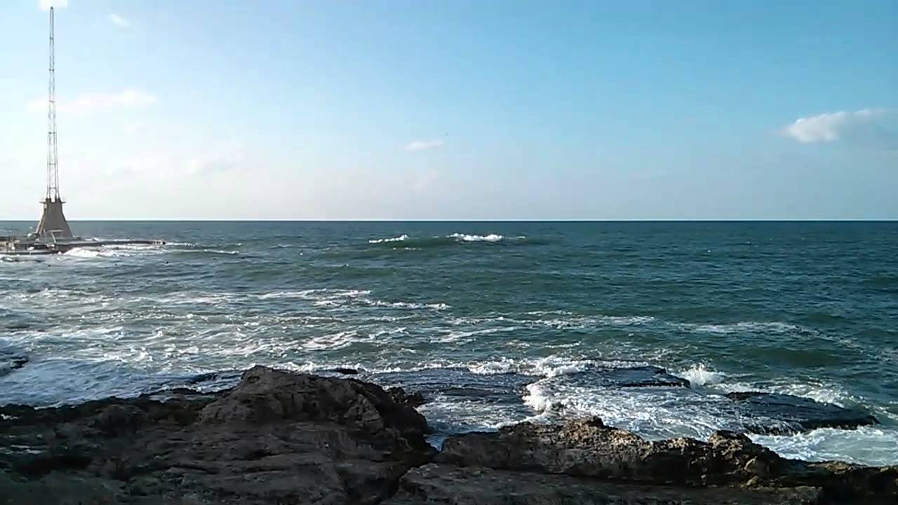 Sea waves hitting rocks Beirut Lebanon - YouTube