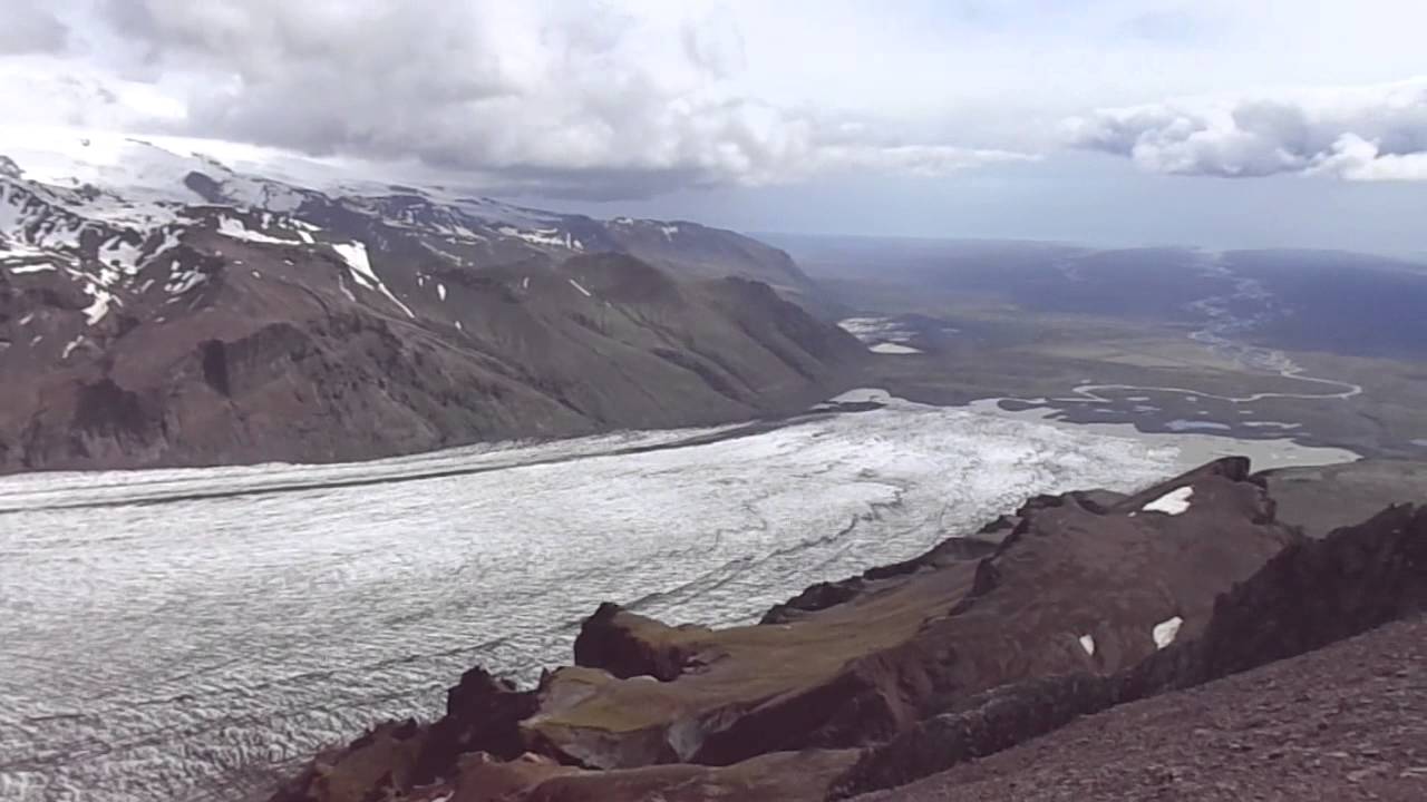 Laugavegur 3 (Island) - YouTube