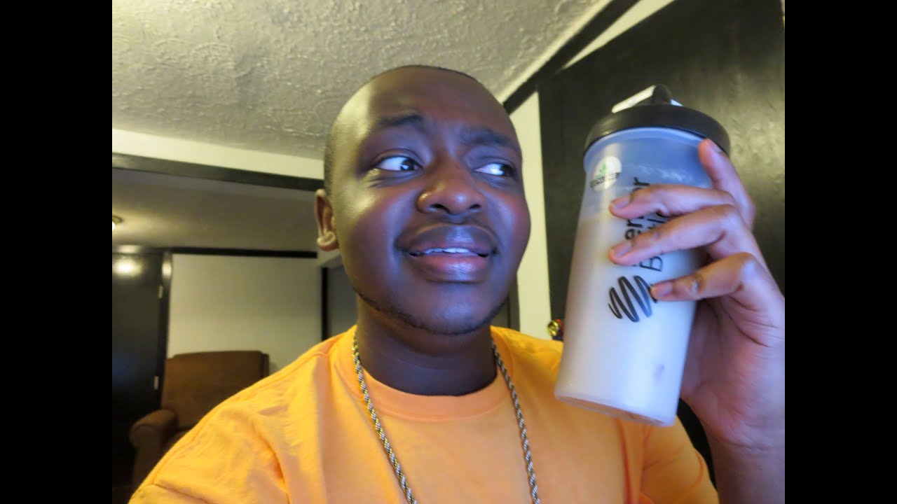 DISGUSTING PROTIEN SHAKE!!! - YouTube
