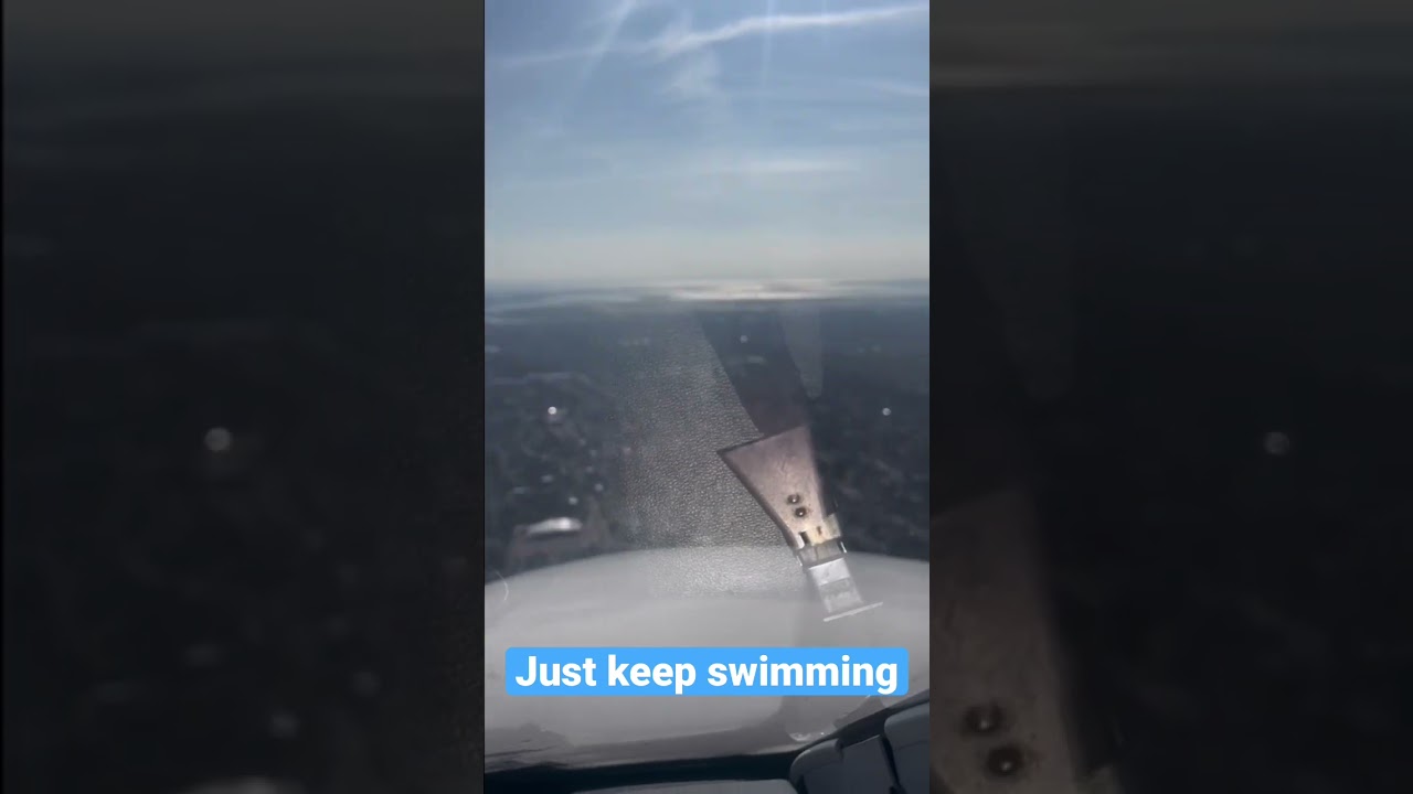 A quick approach into… and landing - YouTube