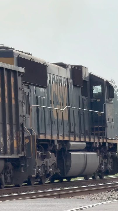 SD70MAC YN3 Trailing Rear DPU on C895-04 - YouTube